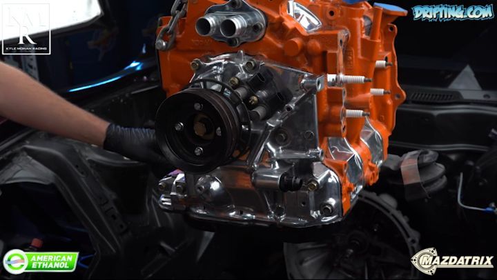 Installing a 13B Rotary Engine into a FD3S RX7 @kylemohanracing Video ...